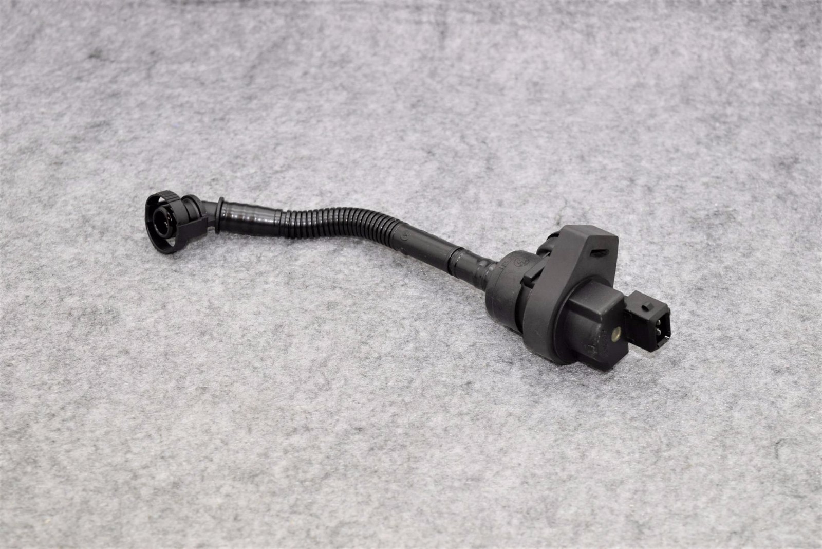 Used E BMW N42 N46 N46N Fuel tank breather valve 13907512576 | eBay