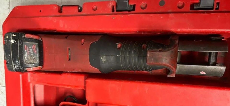 Milwaukee Propress Tool Force Logic Press Jaws Tool M18 1/2”-2” 2922-22 ...