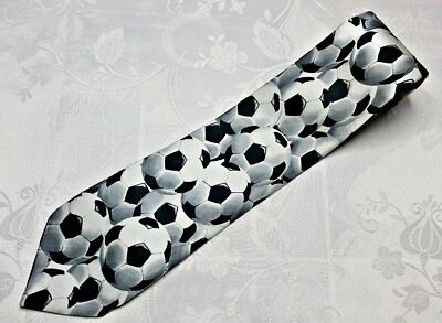 GENTS VINTAGE AUTHENTIC ROBIN RUTH SOCCER FOOTBALL SILK MEN'S NECK TIE ...