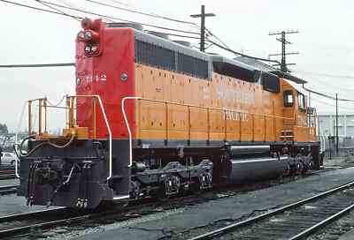 Southern Pacific SD40R 7342 in the West Oakland, CA engine terminal 8 x ...
