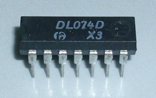 5pcs DL074D HFO DIP14 = SN74LS74N Dual D-type Positive Edge-triggered ...