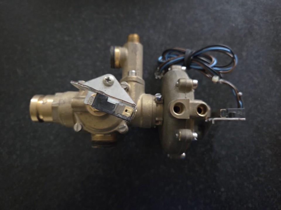 POTTERTON PERFORMA 24,24ECO 28,30HE MAIN COMBI HYDRAULIC DIVERTER VALVE ...