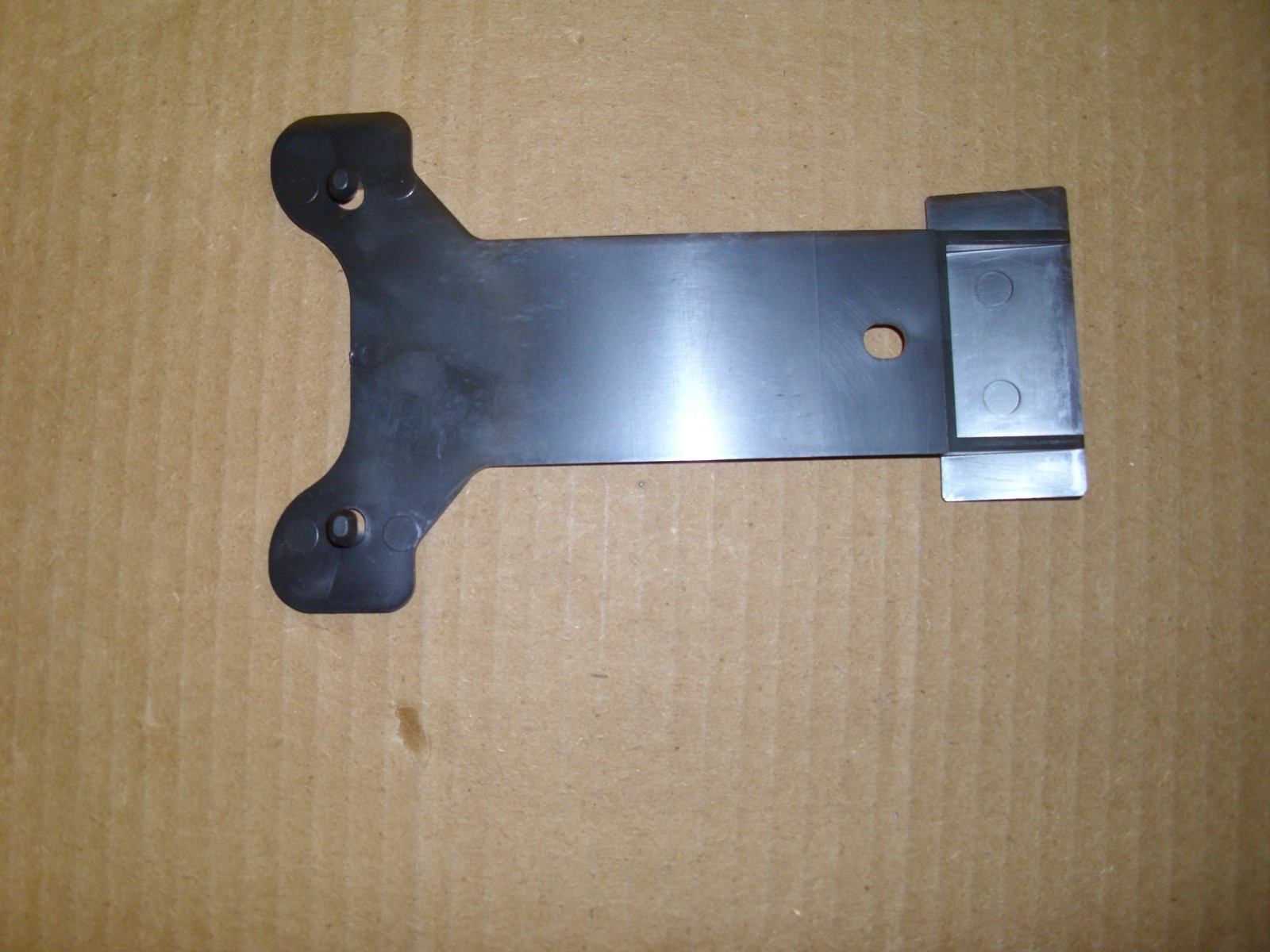 Harley-Davidson, BRACKET REFLECTOR, LICENSE PLATE, PLASTIC, P/N#60123 ...