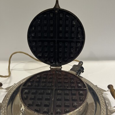 Vintage Manning Bowman Waffle Maker