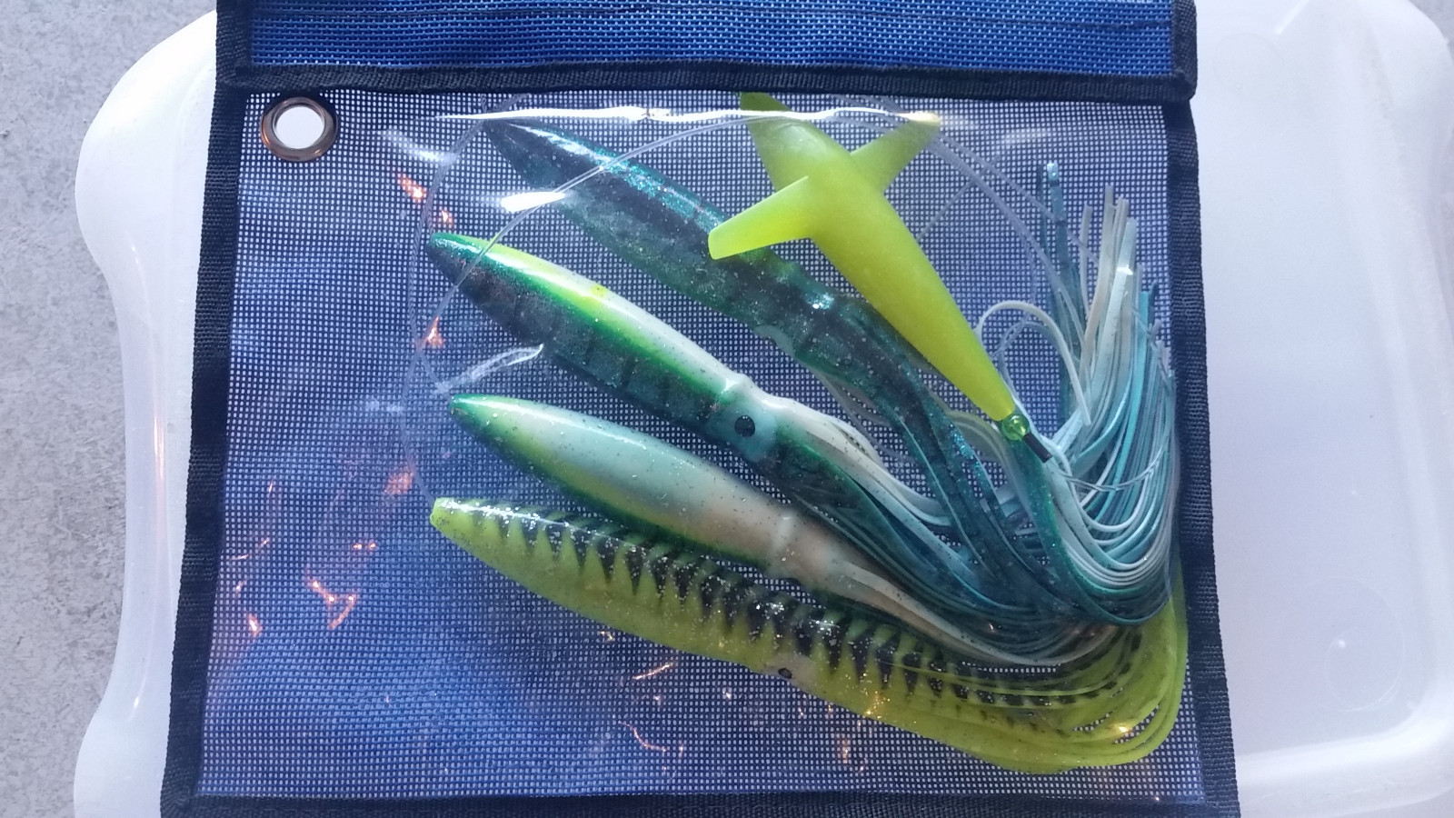 Bird Daisy Chain Offshore Lure squid Tuna 12 inch Dolphin chartreuse ...