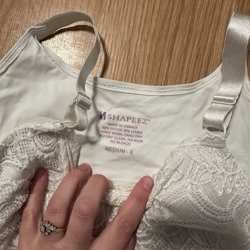 Shapeez white medium E short underwire bra with lace trim cleavage ...