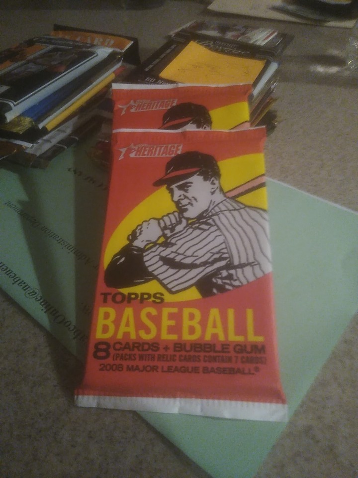 2008 Topps Heritage MLB Baseball 8 card pack and bubble gum SEE ...