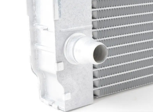 NEW BMW 7 F01, F02 ENGINE COOLING RADIATOR 17118615426 8615426 10-16 ...