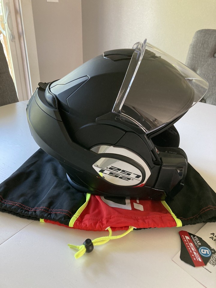 LS2 257 Valiant Matte Black Visored Motorcycle Helmet NEW XS | eBay