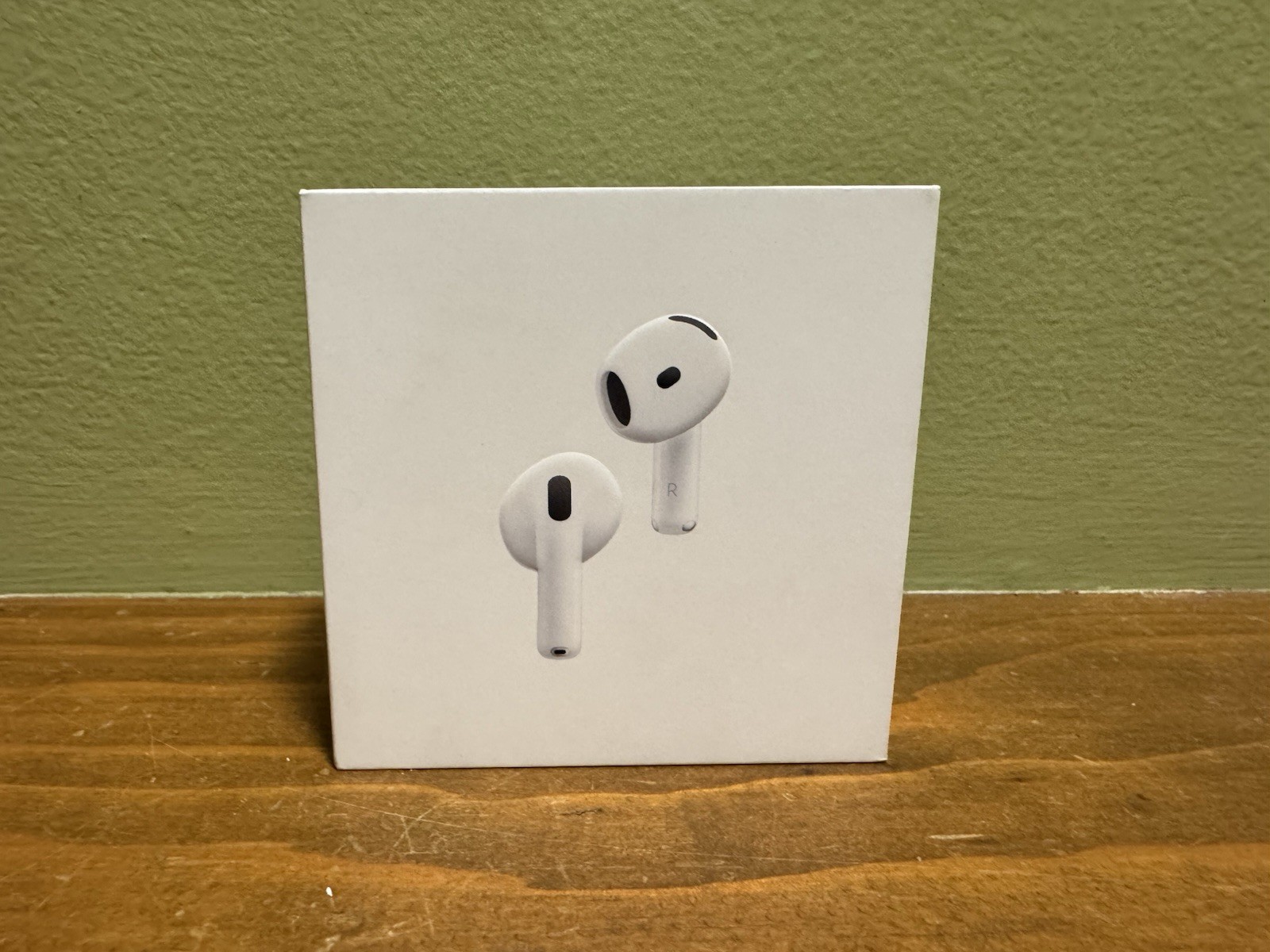Apple AirPods (4th Generation) Wireless Earbuds with Active Noise ...