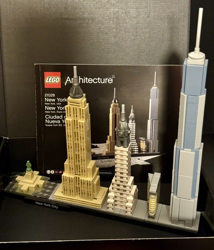 Lego Architecture Skyline Building Set (21028) New York City - 598 ...
