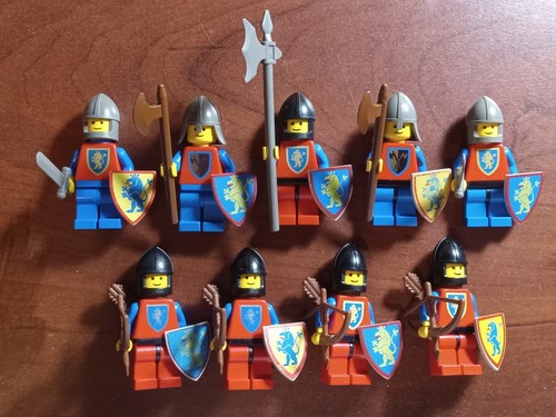 Lego Classic Castle Knights Minifigure Lot 6080 Shield Dragon Crusader ...