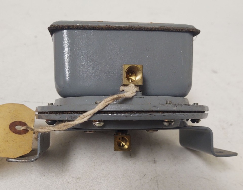 🔥 NEW OLD STOCK Dietz 171D8WC-S Differential Air Pressure Switch | eBay