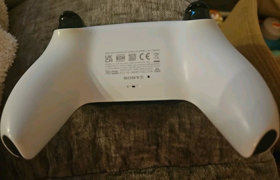 Broken ps5 controller- See DESCRIPTION | eBay