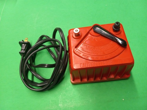 Lionel Trains Trainmaster AC Transformer Type 4851 tested power pack O ...