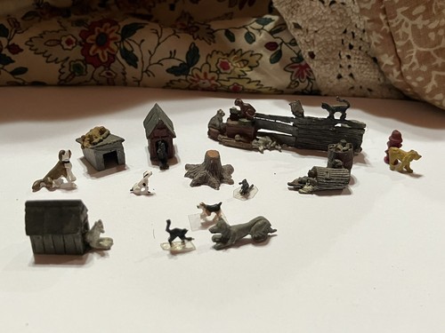 Ho Scale Dogs, cats Dog Houses, Trash Cans, Woodland Scenics Etc Dog ...