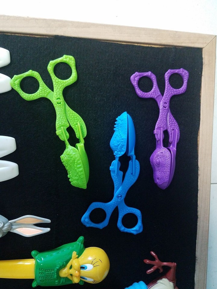 ASSORTED VINTAGE CEREAL SPOONS TRIX, LOONEY, DISNEY, JURASSIC QTY 16 | eBay