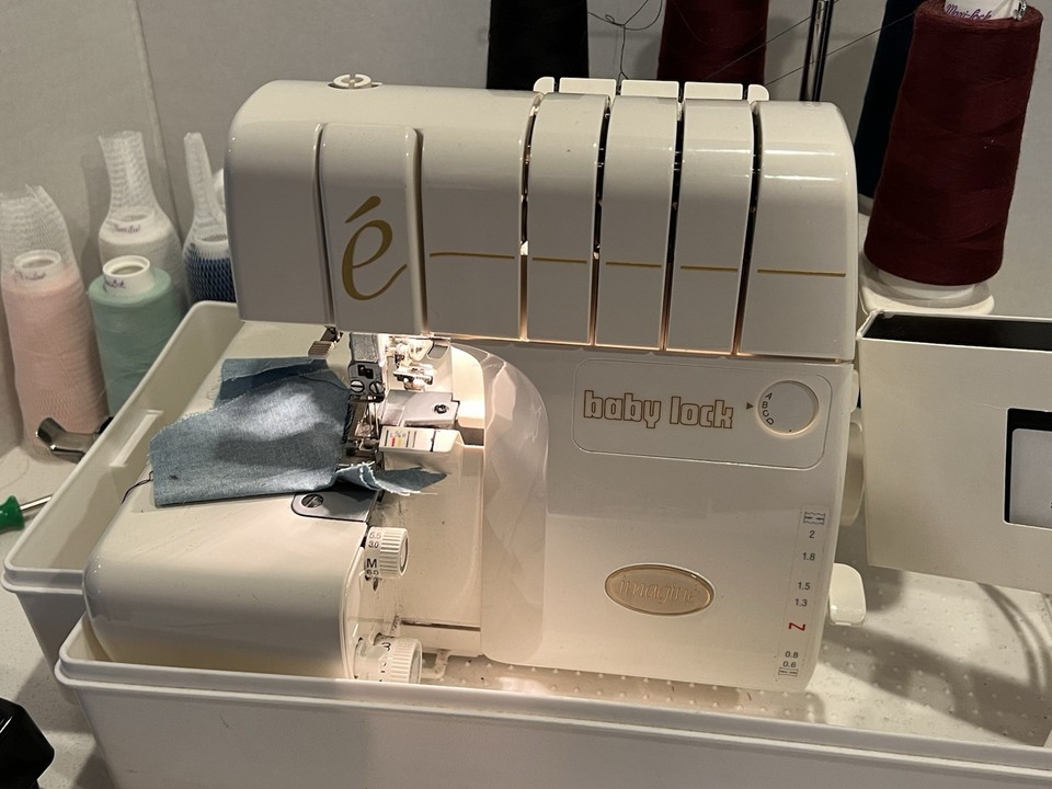 Baby Lock Imagine BLE1AT Serger Sewing Machine Self Threading CASE ...