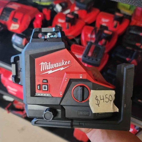 Milwaukee M12 12-Volt Lithium-Ion Cordless Green 250 ft. 3-Plane Laser ...