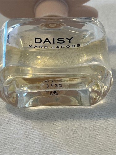 Daisy by MARC JACOBS Womens Perfume Mini EDT Splash 0.13 oz / 4ml ...
