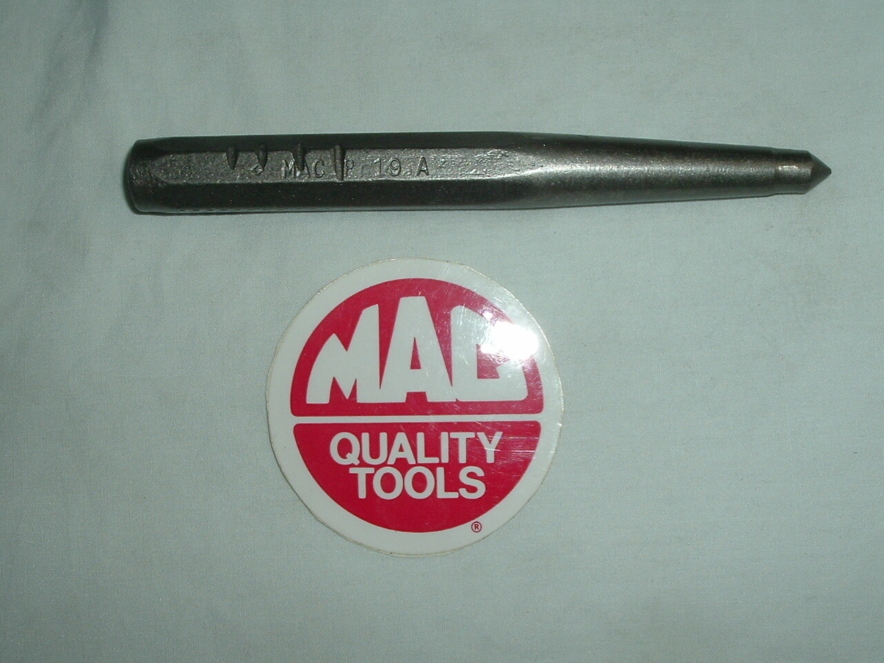 Vintage Mac Tools Logo