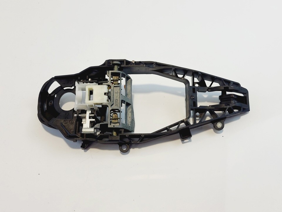 BMW G31 530D, Träger Türaussengriff links, 51219881773 | eBay