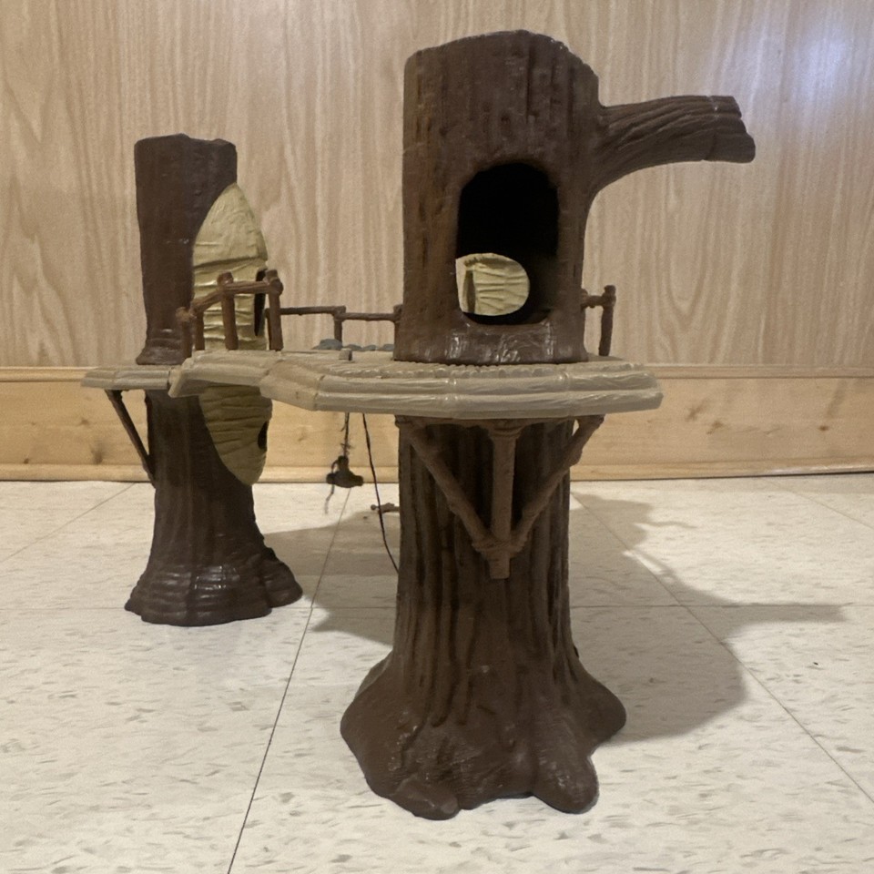 Original Kenner Star Wars 1983 Ewok Village, Bonus FOUR Ewoks Figures ...