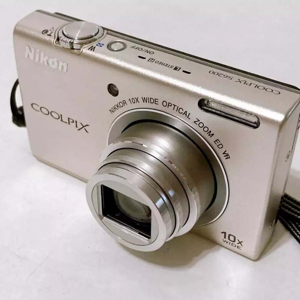 Nikon COOLPIX S6200 16.0MP Digital Camera 10 x Zoom w/SD Card,Charger ...