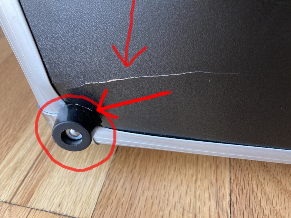 NYX PROFESSIONAL MAKEUP Make up Artist Train Case with Legs -Local Pick ...