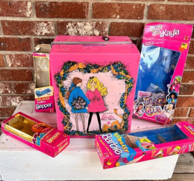 Vintage 1968 Mattel The World of Barbie Doll Pink Trunk Case w/ Empty ...