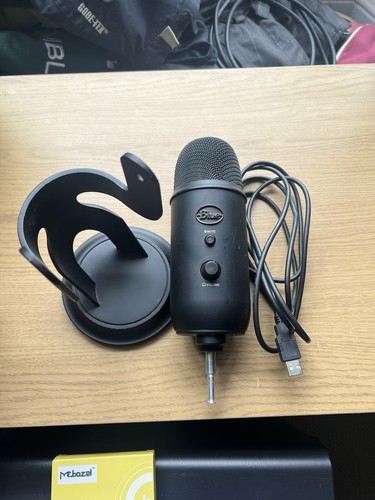Blue Yeti Microphone - missing stand screws *READ DESCRIPTION* | eBay UK
