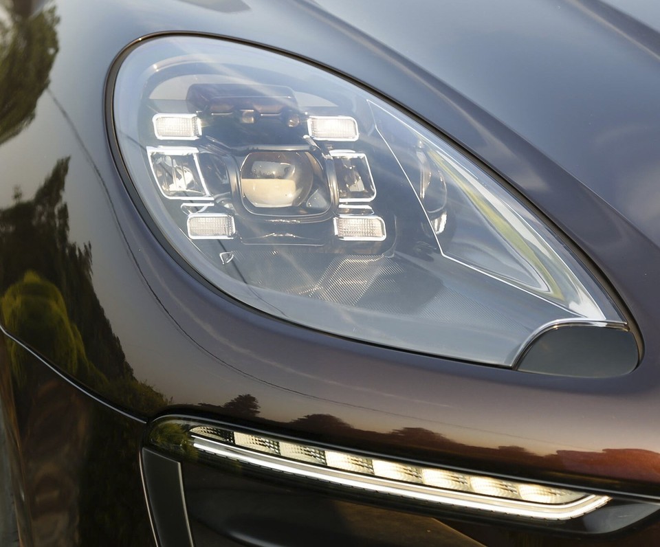 Porsche Macan 95B LED Projector Headlights with DRL Update for 2014 to ...
