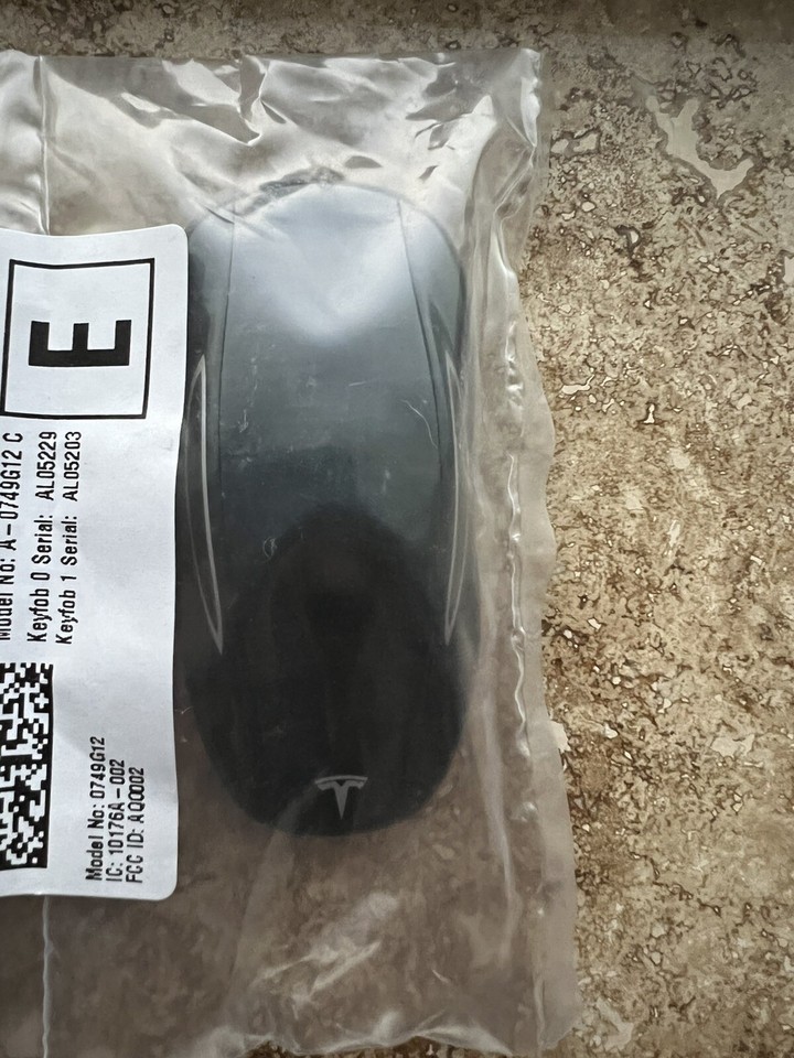 2012-2020 Tesla Model S Smart Key Remote Fob | FCC: AQO002 E 1455940-00 ...