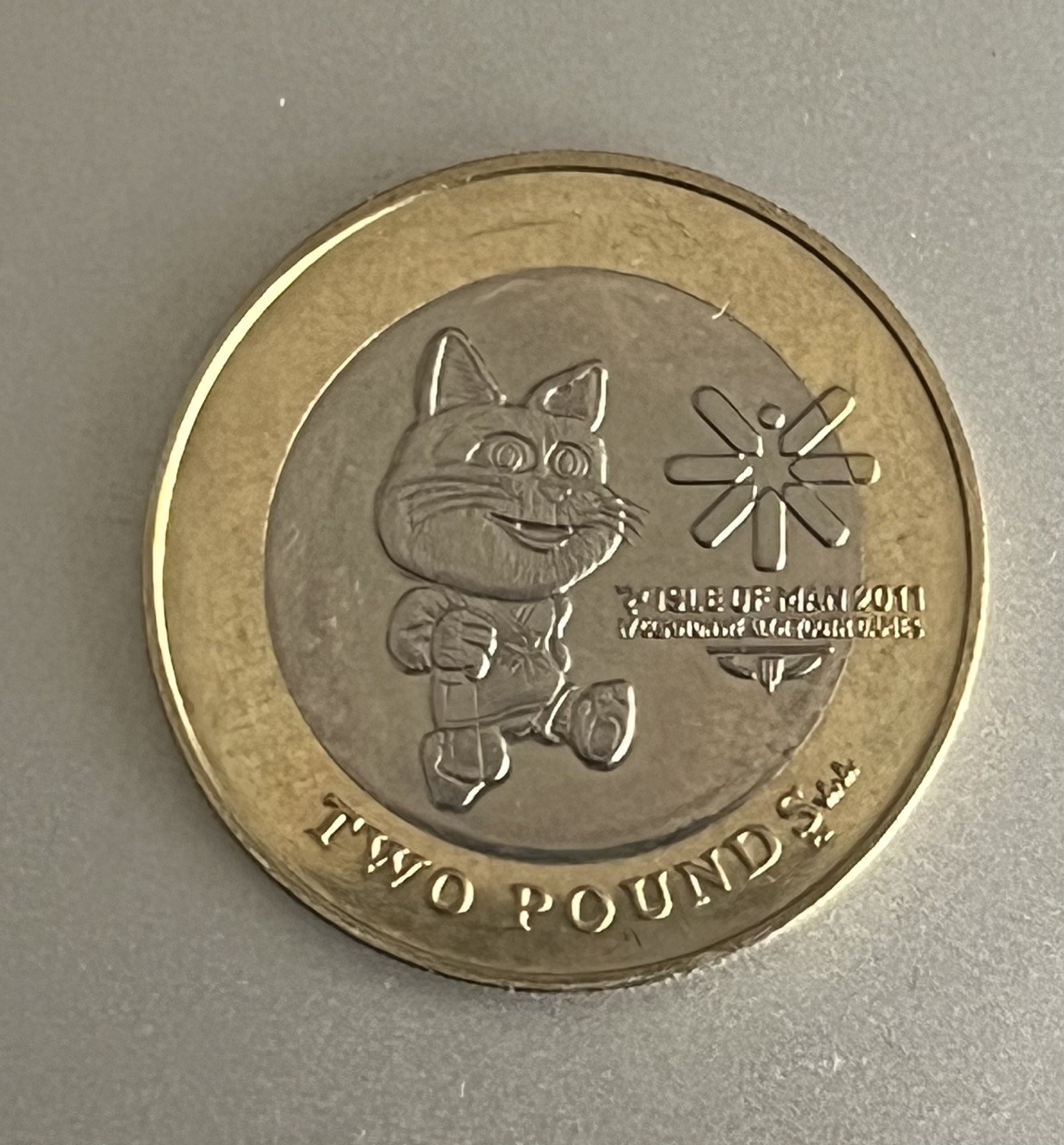 Isle of Man 2011 Tosha Cat £2 Two Pounds Coin Commonwealth Youth Games ...