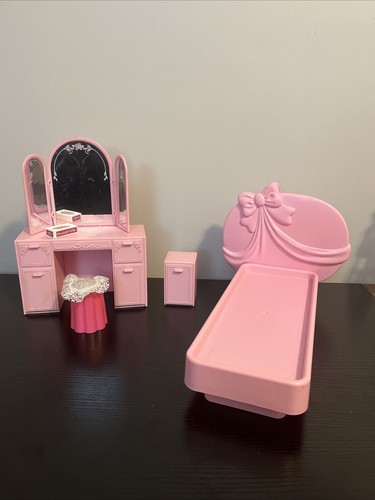 1987 Vtg Barbie Sweet Roses & Ribbons Bed Vanity Bedroom Set-not ...
