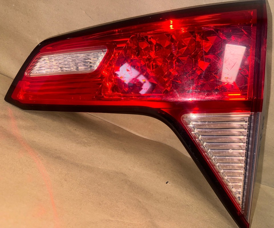 💥2016 - 2020 Honda HRV HR-V Right Side RH Inner Taillight 132-62164 OEM ...