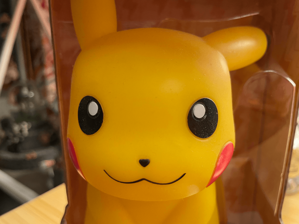 ThinkGeek Pokemon 7-Inch Light-Up Pikachu Lamp | eBay