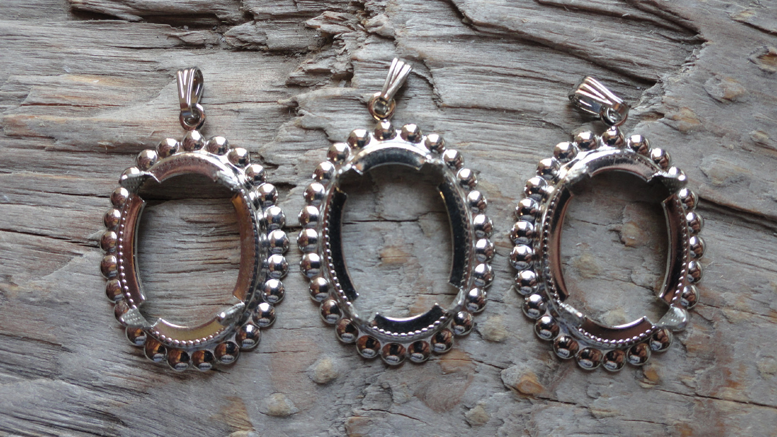 Pendant Bead Oval Silver Plated 13x18mm Pronged with locket loop (pkg 3 ...