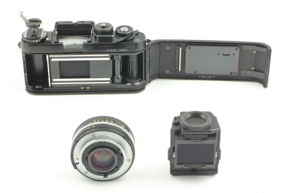 Nikon F3 HP 35mm SLR Film Camera | AIS 50mm f/1.8 Pancake Nikon F3 HP 35mm SLR Film Camera | AIS 50mm f/1.8 Pancake