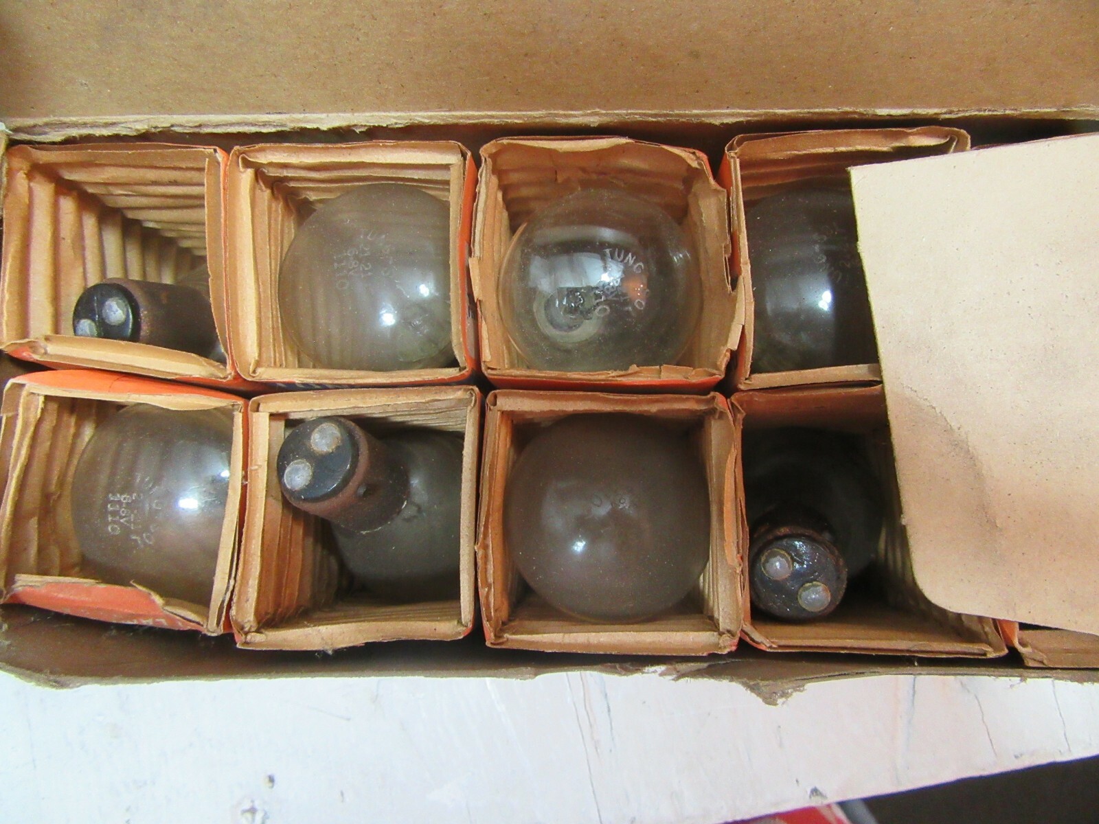 10 NOS TUNG-SOL 1110 6v Auto Light Bulb 6-8V 21-21CP | eBay