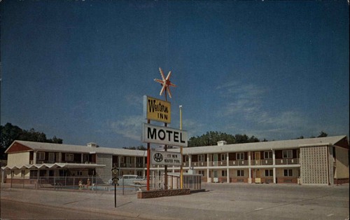 Kearney Nebraska NE Motel Car Swimming Pool Vintage Postcard | eBay