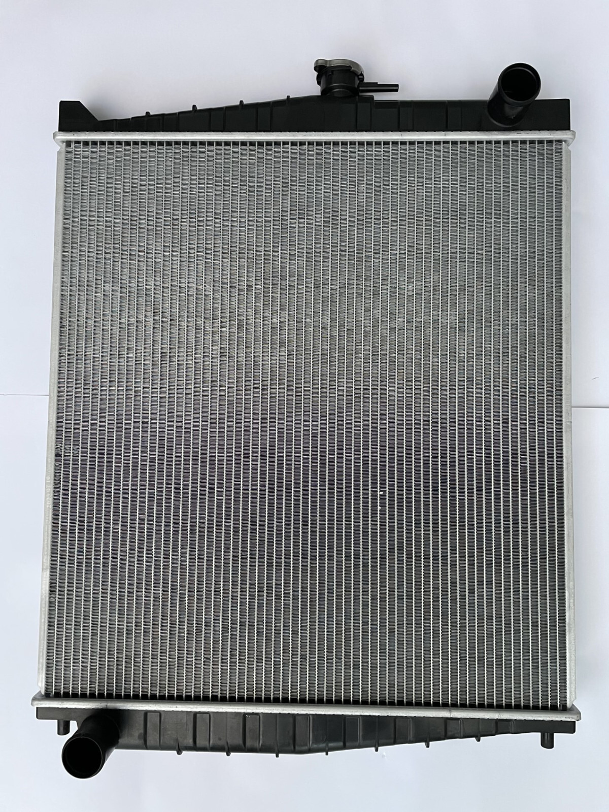 NEW RADIATOR FOR NISSAN UD MK245 CONDOR MANUAL 650 HEIGHT CORE 04 - 07 ...