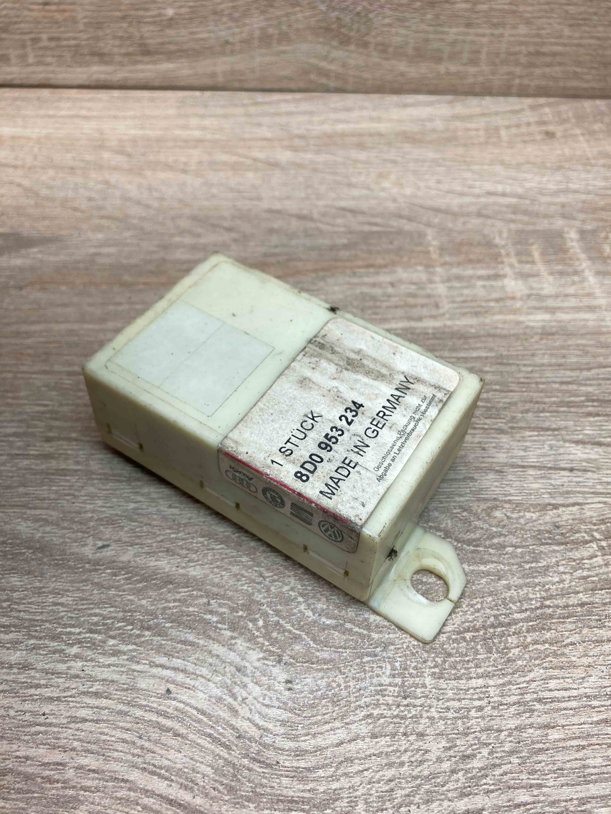 8D0953234 Genuine Volkswagen Audi Seat Skoda IMMO Immobiliser Unit ...