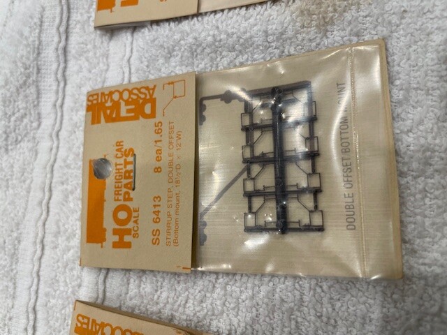 HO-STIRRUP STEP/GRABIRON/Caboose & Freight LADDER/BRAKE SETS | eBay