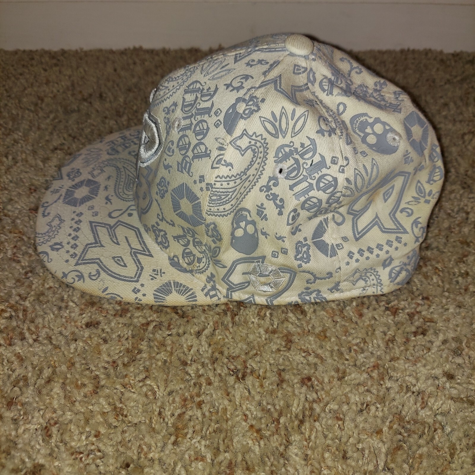 2000s White Southpole Urban Style Fitted Cap Hat Size… - Gem