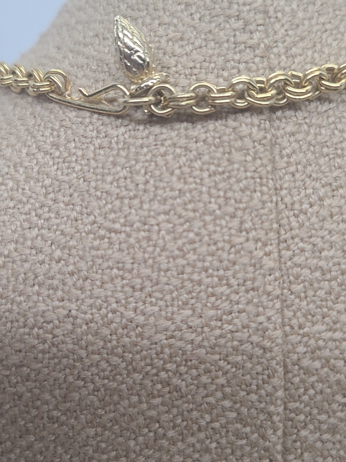 MCM gold toned acorn and leaf necklace - Gem