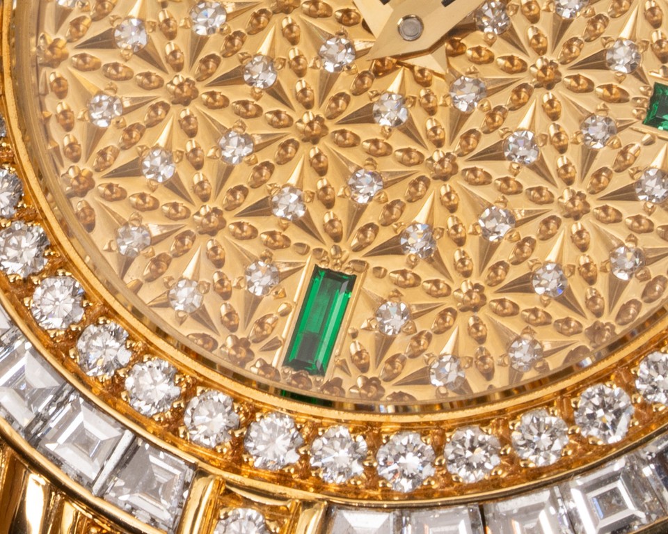 Patek Philippe Calatrava Lady 3982/23J 18k Yellow Gold Diamond Emeralds ...