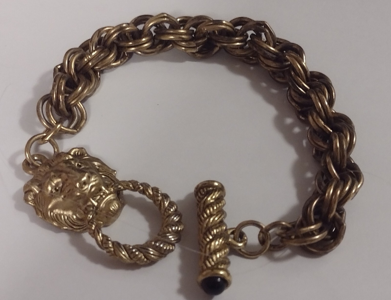 Vintage Retro Art Deco Chunky Lion With DetailedTogg… - Gem