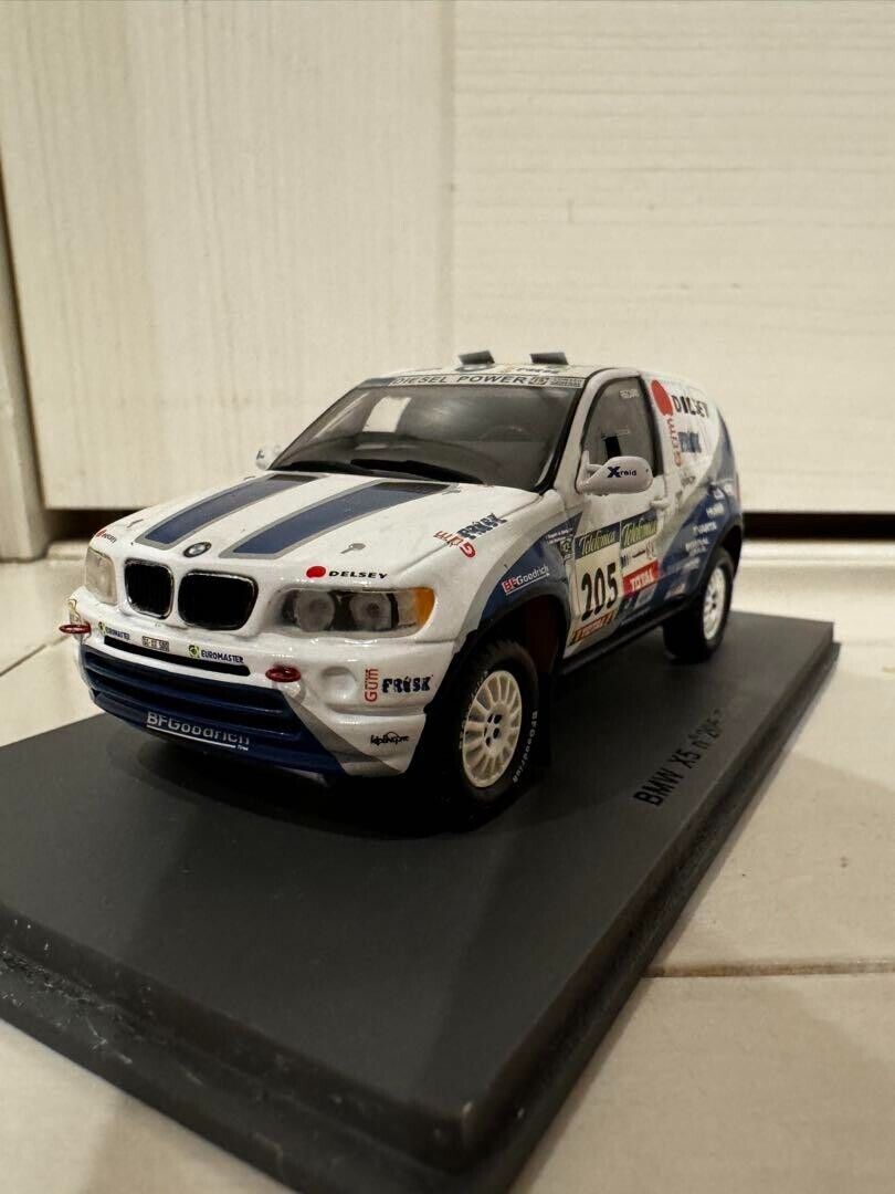 1/43 Spark BMW X5 #205 Dakar 2003 White Blue w/ Box From 1/43 Spark BMW X5 #205 Dakar 2003 White Blue w/ Box From