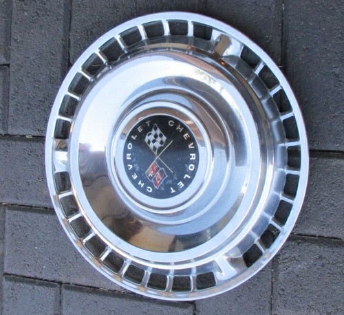 1960s Chevrolet 14" Hubcap Crossed Flags | 14 in | Genuine OEM | GM